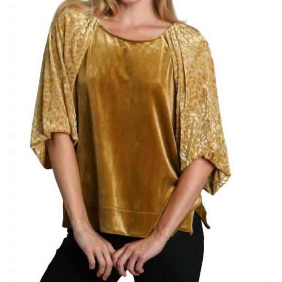 Umgee | Tops | New Umgee Velvet Top In Gold | Poshmark